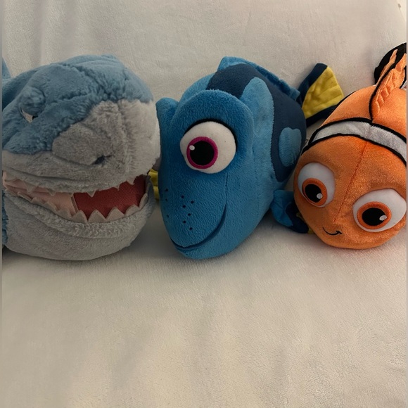 Disney | Toys | Disney Park Plush Bundle Finding Nemo Bruce Talking ...